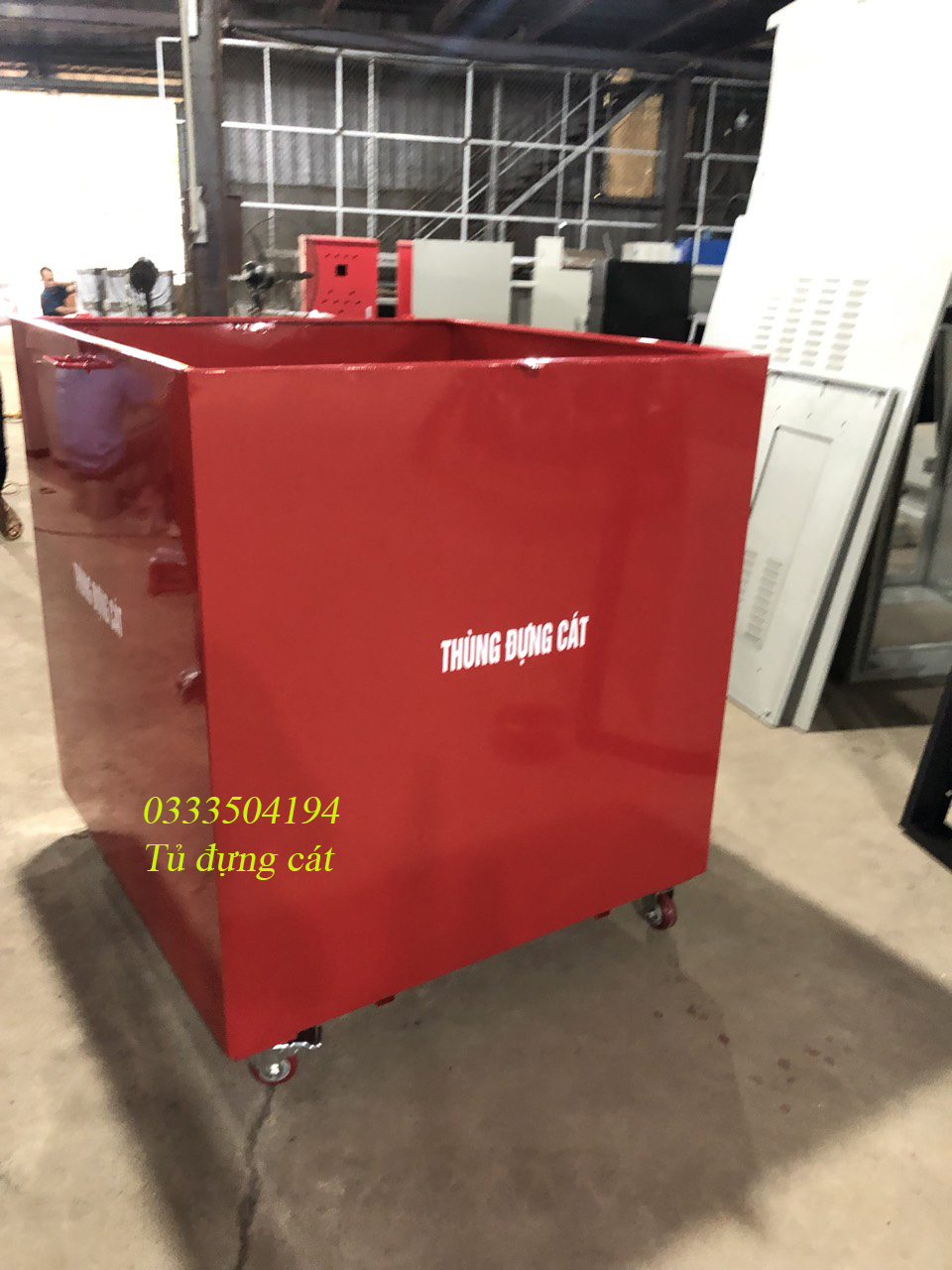 Thùng chứa cát PCCC có bánh xe giá rẻ chất lượng tại xưởng